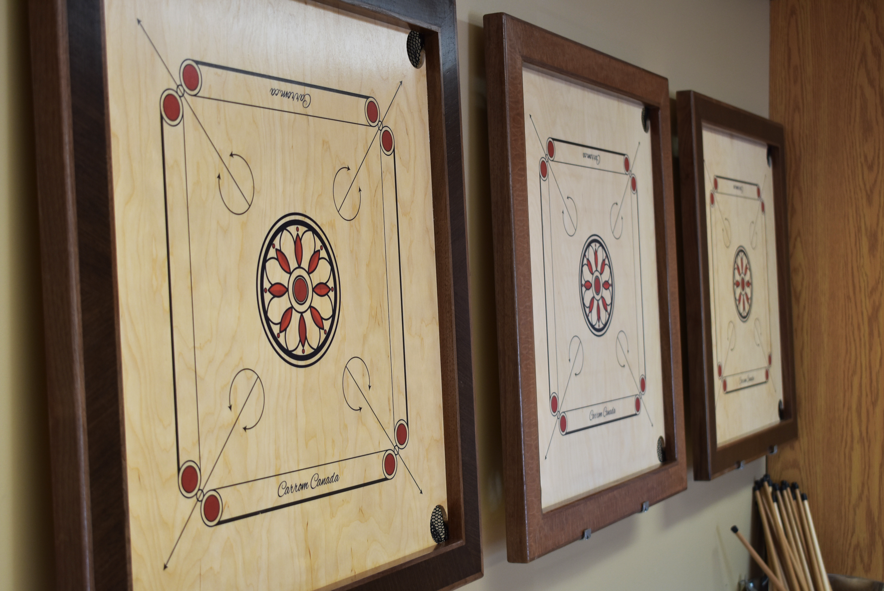 Carrom Canada - Tournament Boards, Accessories, and more!